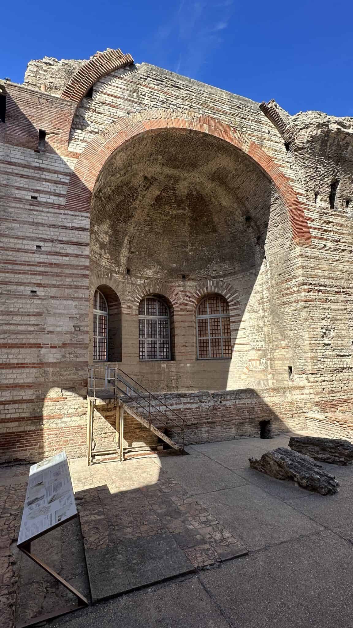 What To Do In Arles France: 16 Best Sights To See In 2025