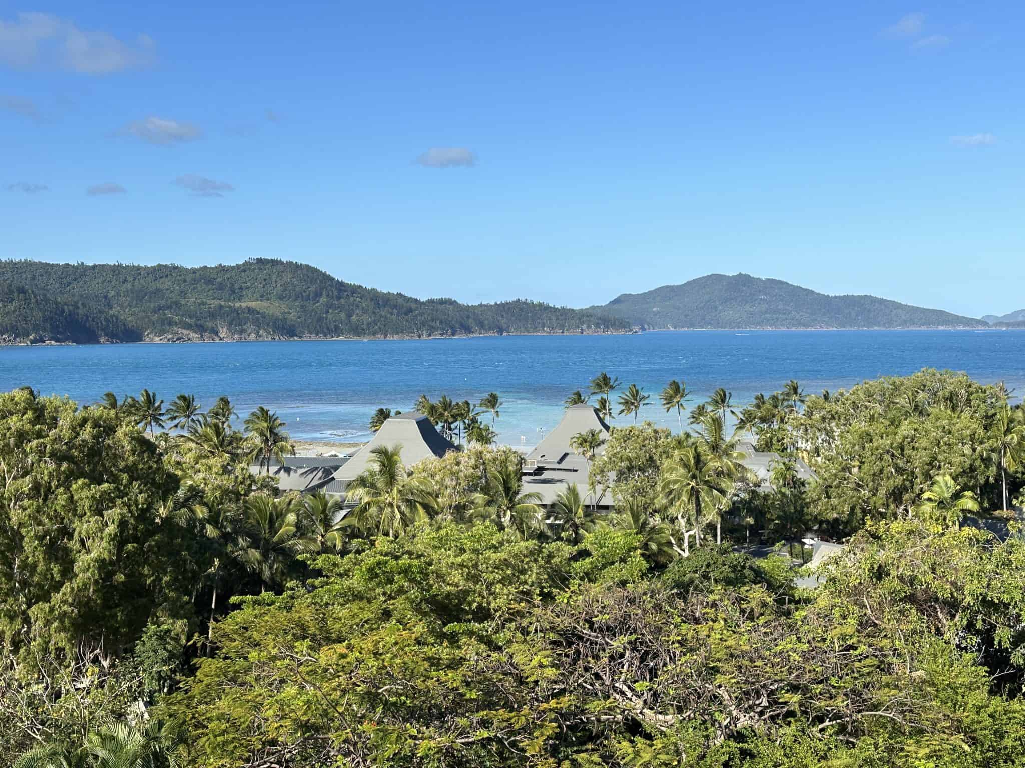 Travel Guide For Hamilton Island: Explore Whitsundays And Great Barrier ...